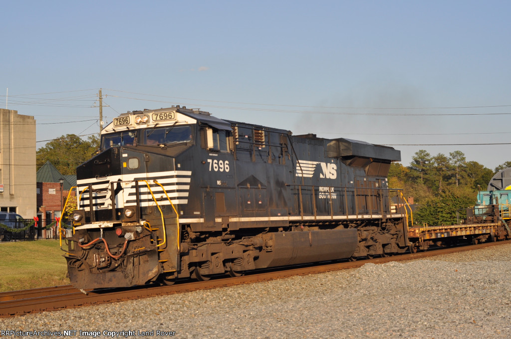 NS 7696 On NS 099 Northbound